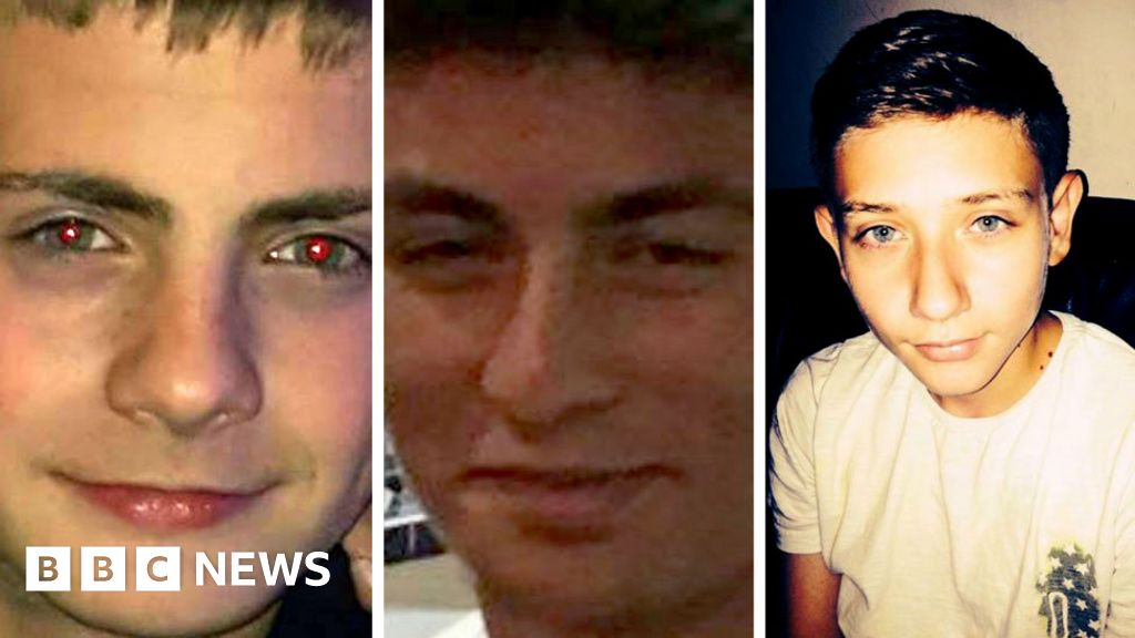 Hayes triple death crash victims 'incredible boys' - BBC News