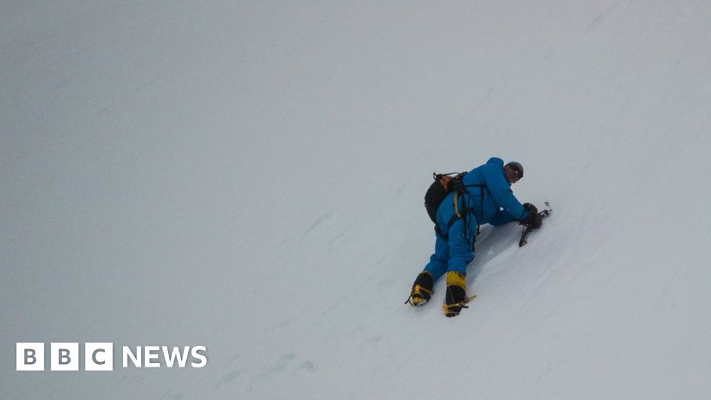 Drone spots Scots climber feared dead in Himalayas - BBC News