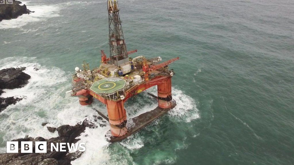 Debris from Transocean rig found on Lewis beach - BBC News