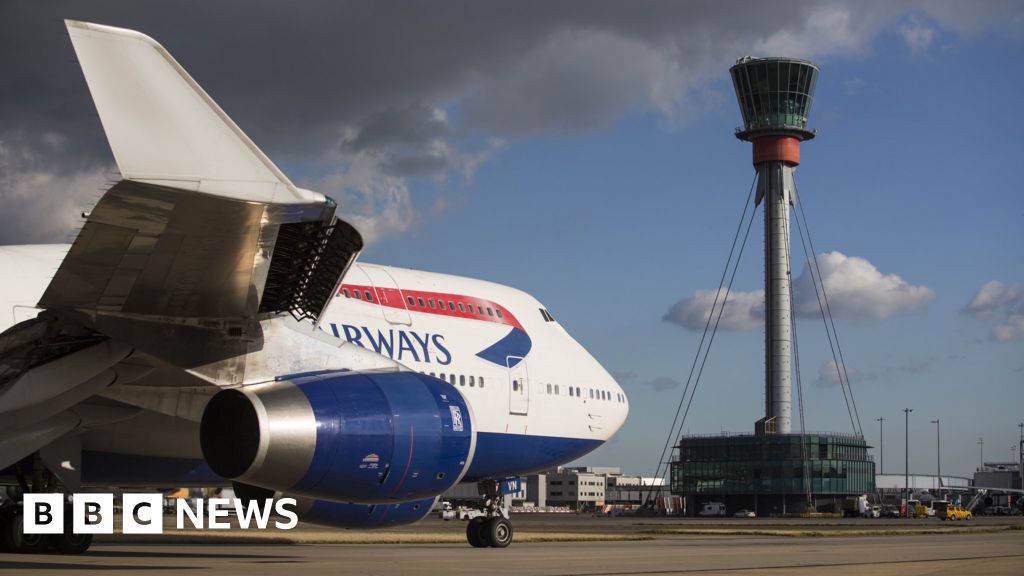 Third runway at Heathrow cleared for takeoff by ministers - BBC News