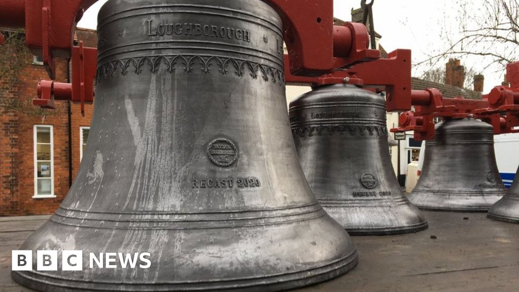 Fire-hit Royston church: Return of bells marks 'progress' - BBC News