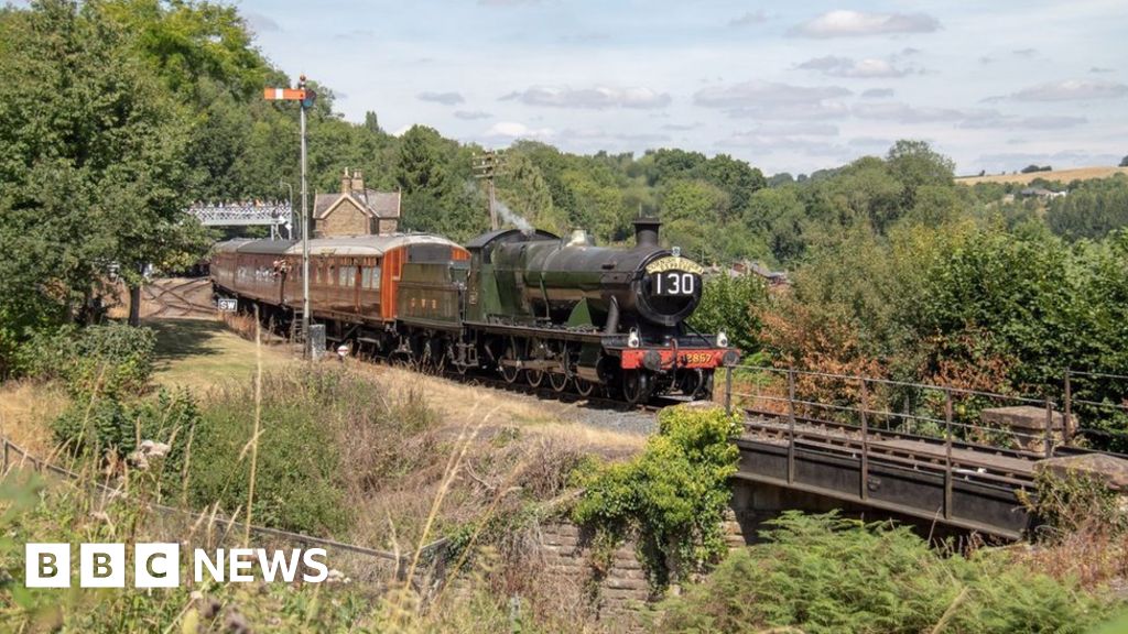 Severn Valley Railway to restart steam trains after fire risk - BBC News