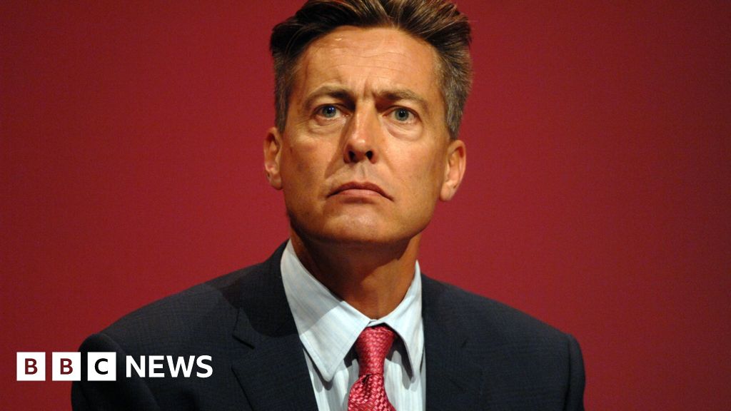 Devon MP Ben Bradshaw received death threats - BBC News
