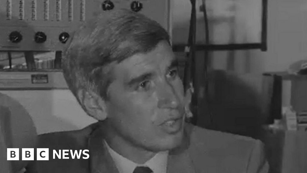 Dr J Anthony Llewellyn talks about his new job with NASA in 1967 - BBC News
