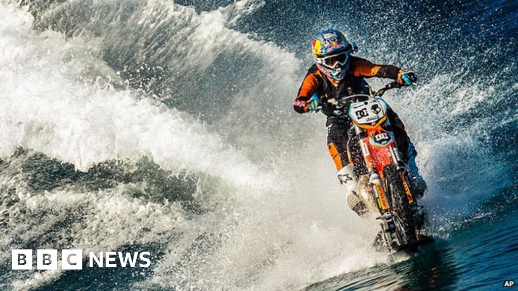 The motorbike that can 'surf' on water - BBC News