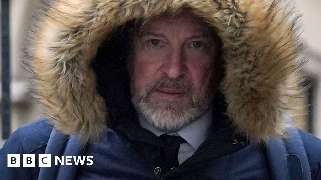 Michael Lousada: Therapist denies raping client during session - BBC News