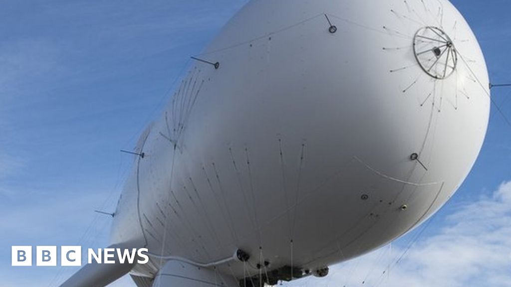In 60 seconds: The great escape of the US blimp - BBC News