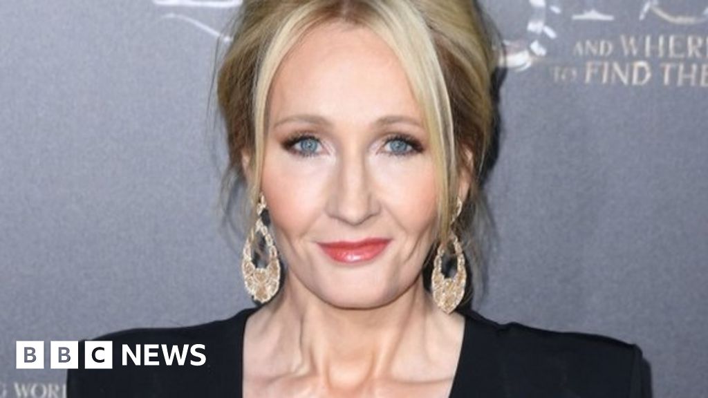 How this singer got magic nod from JK Rowling - BBC News