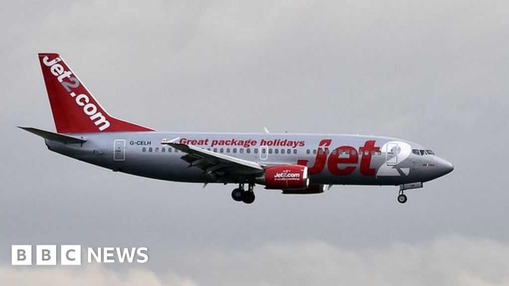 Jet2 apologises after Tenerife hotel online price error - BBC News