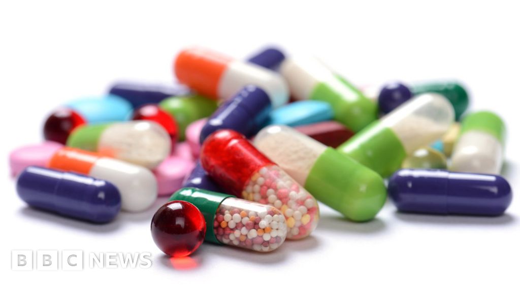 Antibiotic resistance: Welsh public panel listens to experts - BBC News