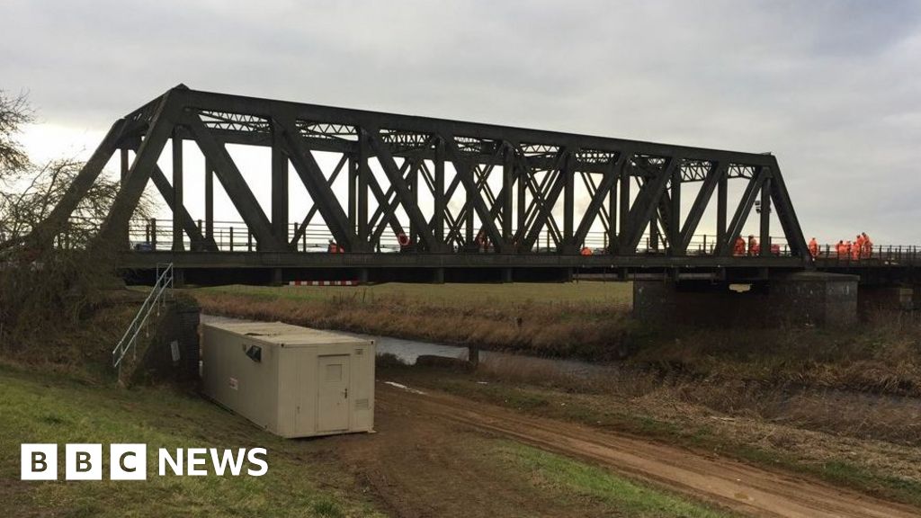 Manea bridge fault leads to train cancellations