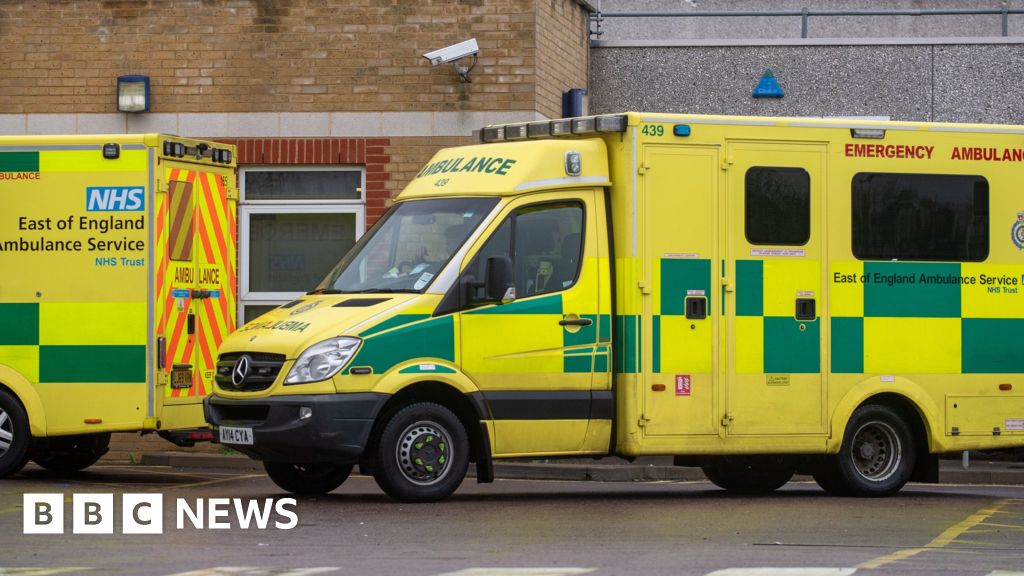 Christopher Gill: Paramedic died under child abuse images probe - BBC News