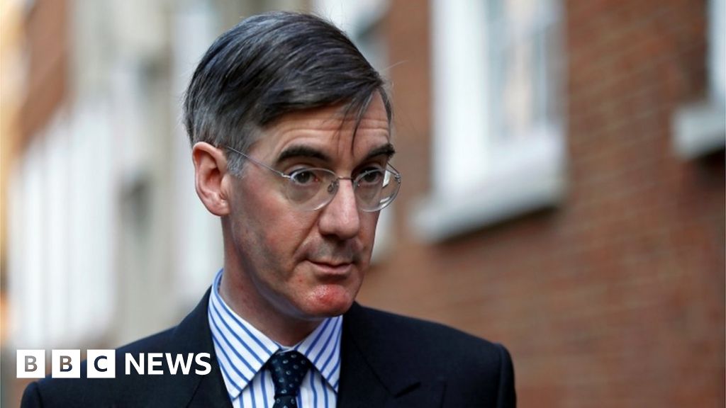 Brexit: Jacob Rees-Mogg defends tweet of far-right AfD clip - BBC News