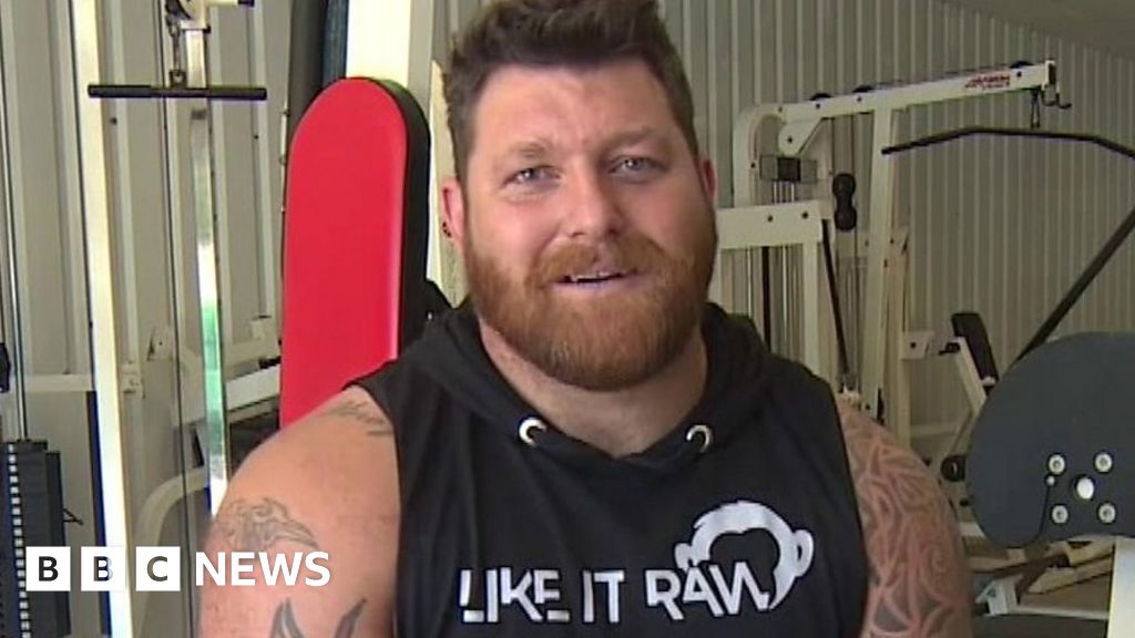 'Strongman training saved my life' - BBC News