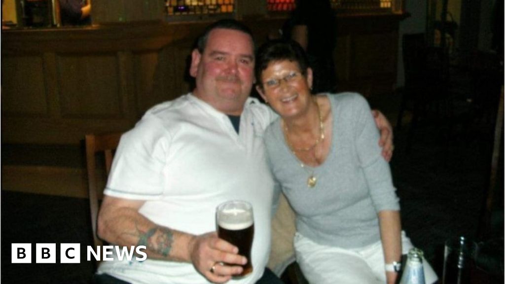 Hunt for Cardiff 'hero' who saved Bobby Gamlin's life - BBC News