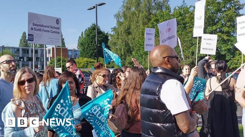 Strikes start over Birmingham secondary school academy plan - BBC News