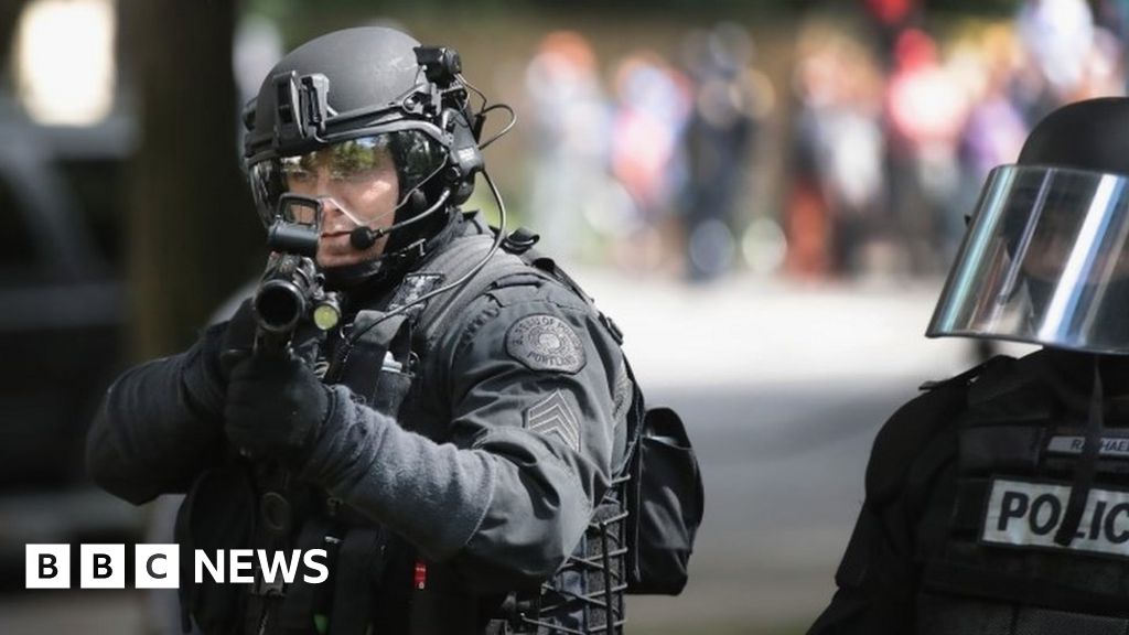 Trump opponents and supporters in Portland face off