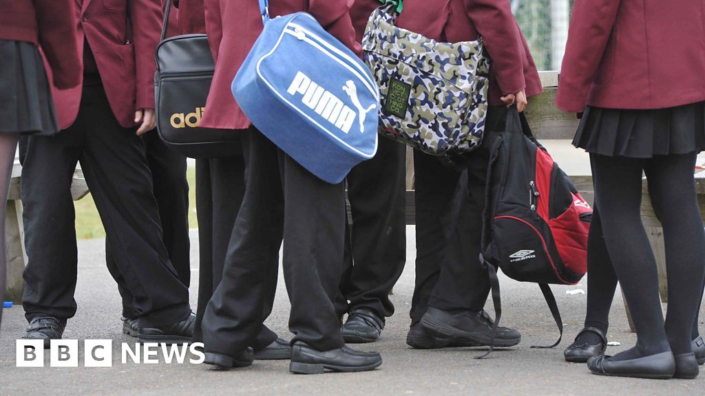 Head: I sent home 50 pupils for wrong uniform - BBC News