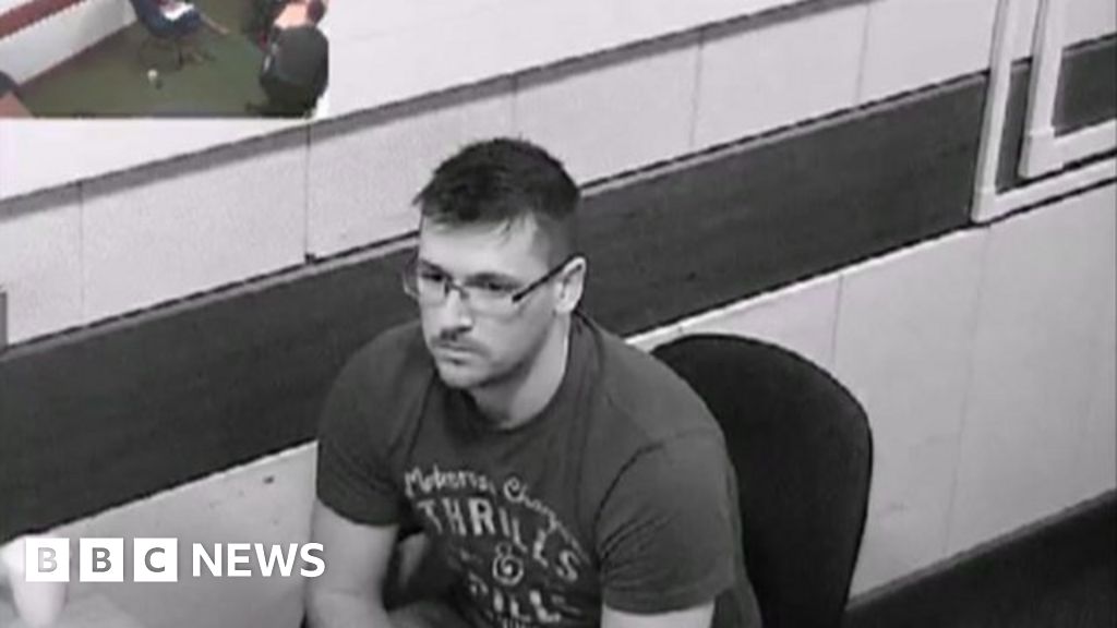 Abuse gang member's 'no comment' - BBC News
