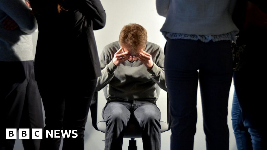 Workers priced out of discrimination claims, says TUC - BBC News