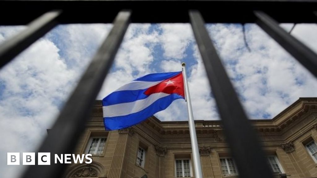 Cuban flag raised in Washington as relations restored - BBC News