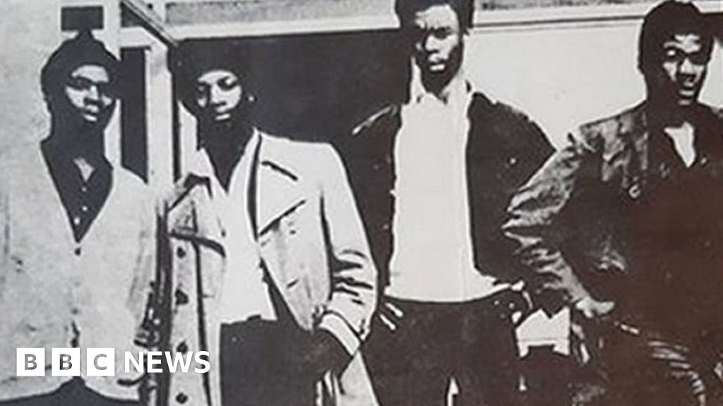 Oval Four: Final conviction quashed in corrupt detective case