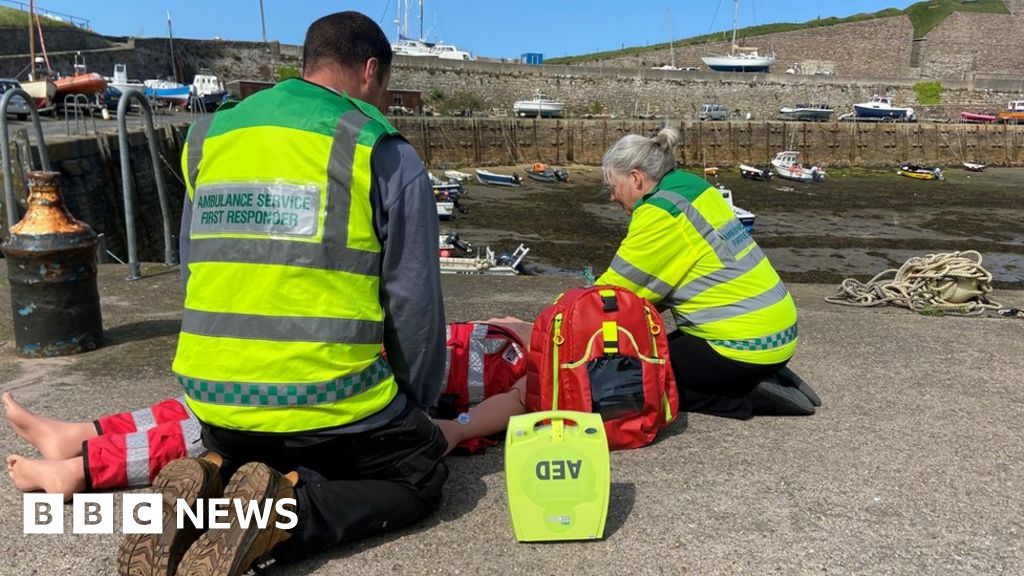 First aid volunteers wanted to support ambulance service