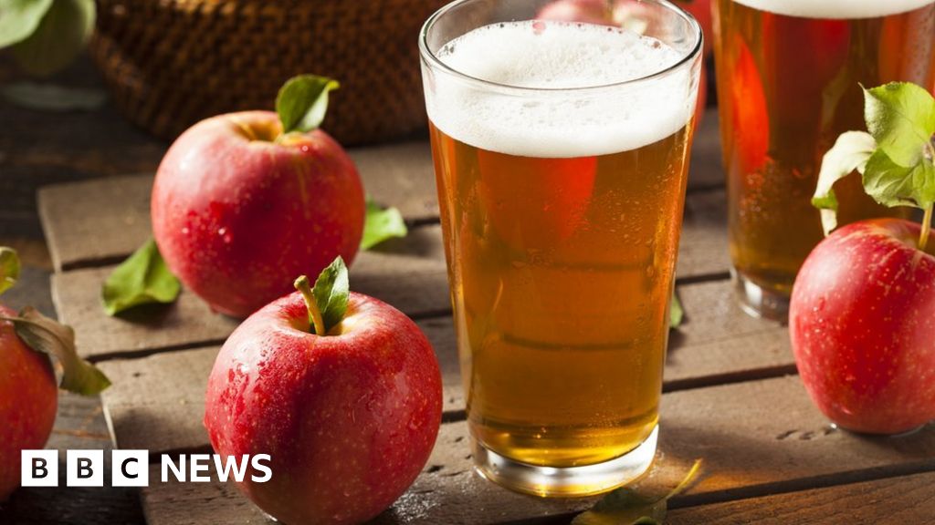 'New' apple and pear varieties found in Wales