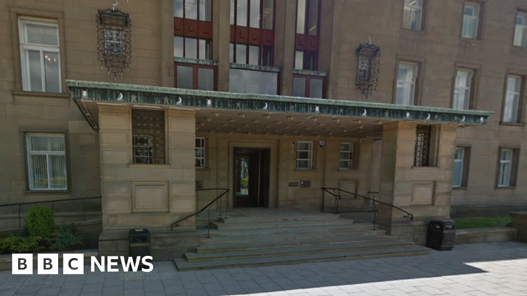 Ten charged over group Nazi salute and SS flag photo in Kirkcaldy