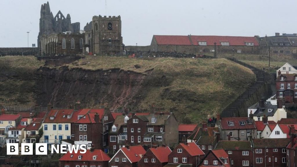 New homes to be built at site of 2012 Whitby landslip - BBC News