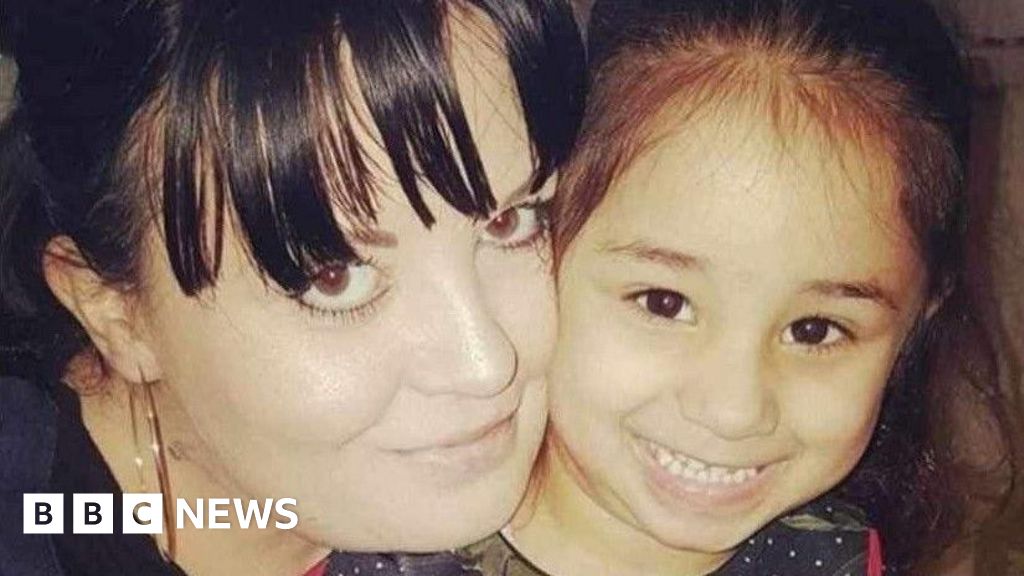 Godmother's fight to bury 10-year-old Rowley Regis girl - BBC News