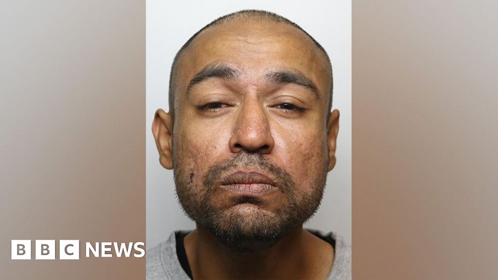 Batley robber who threatened to cut off man's fingers jailed