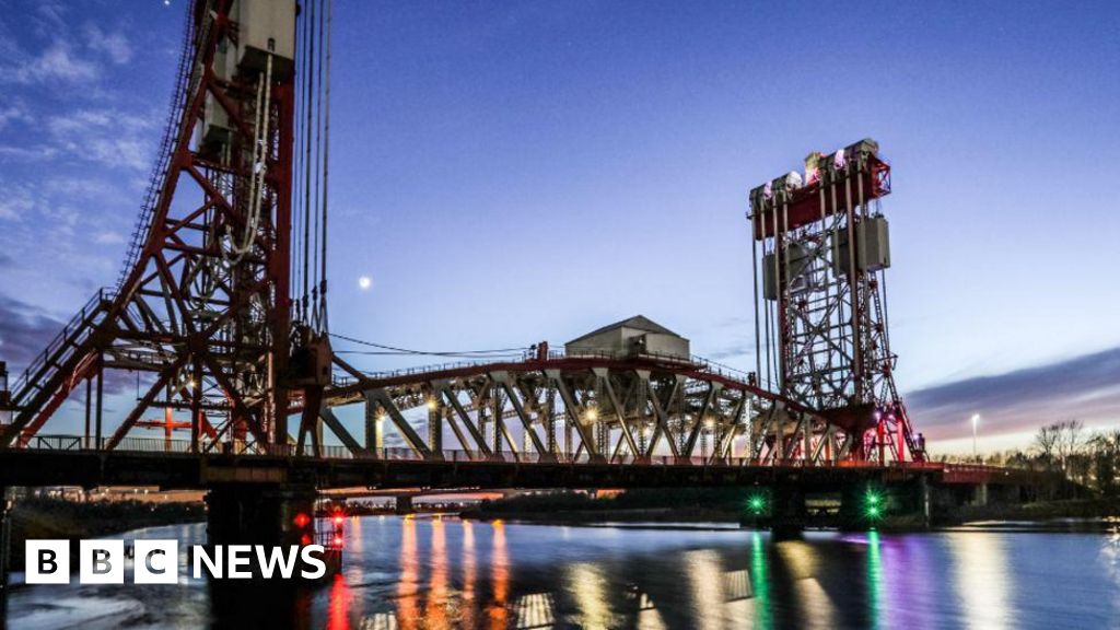 Middlesbrough's Newport Bridge closes for seven weeks - BBC News