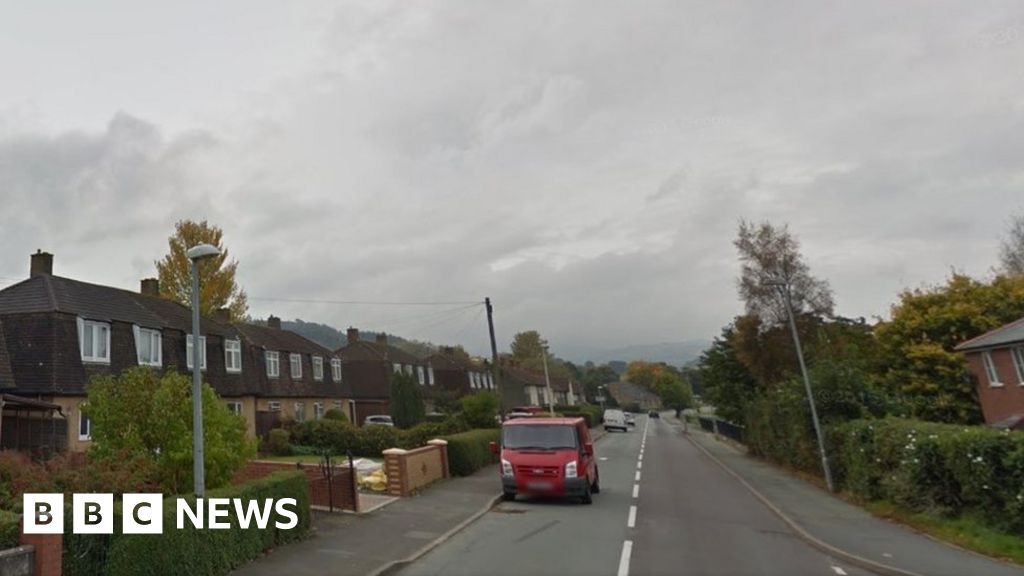 Motor-tricycle rider dies after crash in Newtown, Powys - BBC News