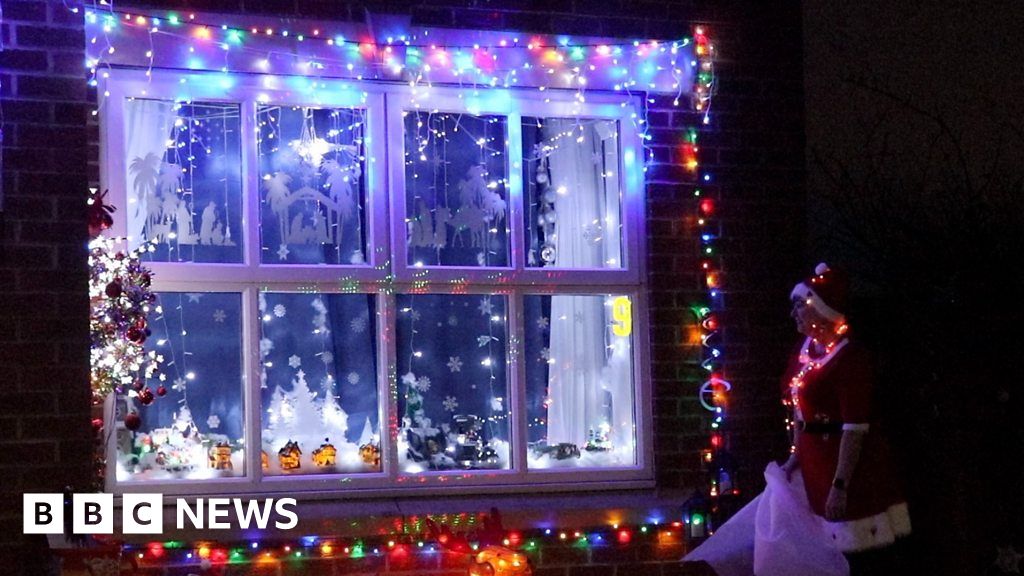 Holystone homes transformed into advent calendar windows - BBC News