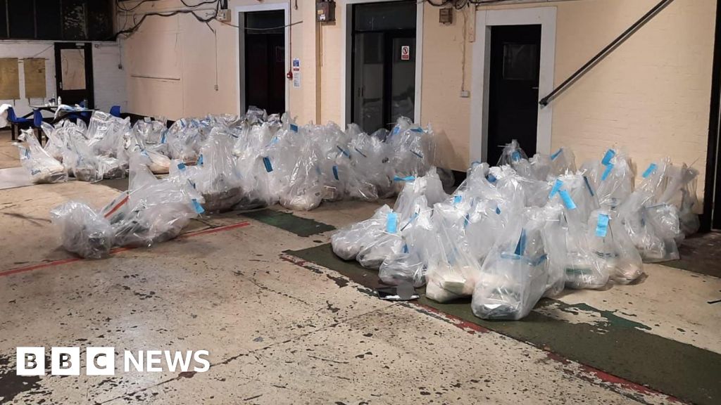 Kent: Gang jailed after £90m of drugs found in Sheerness shipment