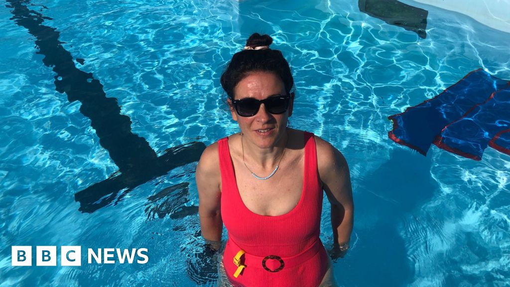 Summer solstice sunrise swimmers flock to Peterborough lido