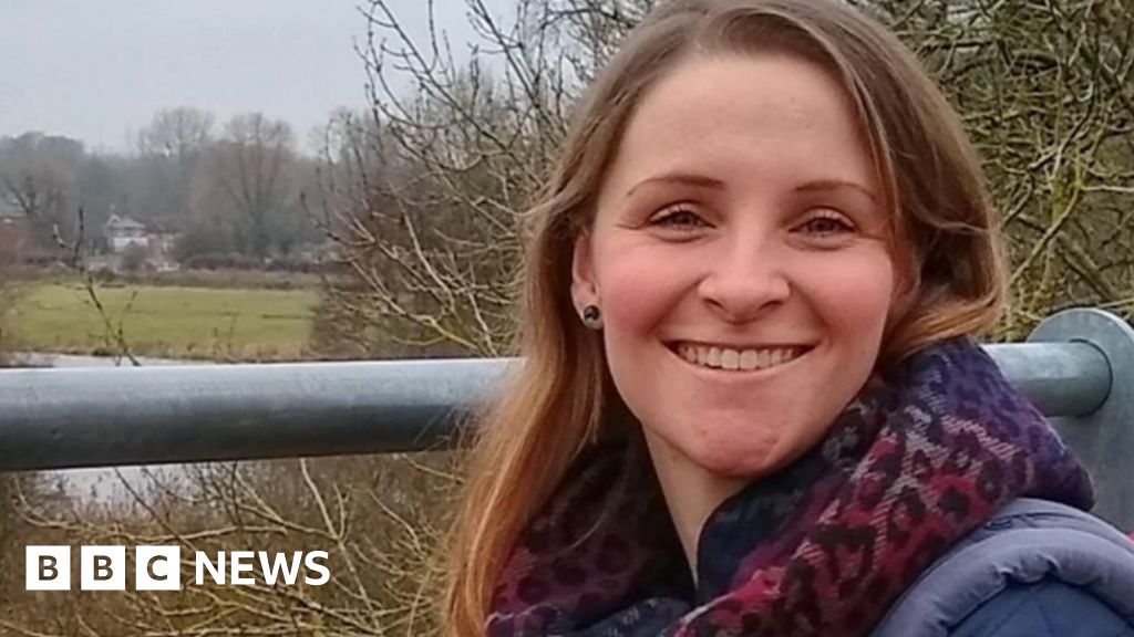 Lucy Howell Inquest: Medical notes not seen by doctor - BBC News