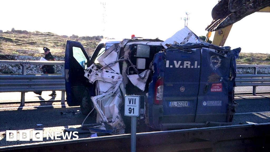 Italy crime: Gang rips open security van with diggers near Bari - BBC News