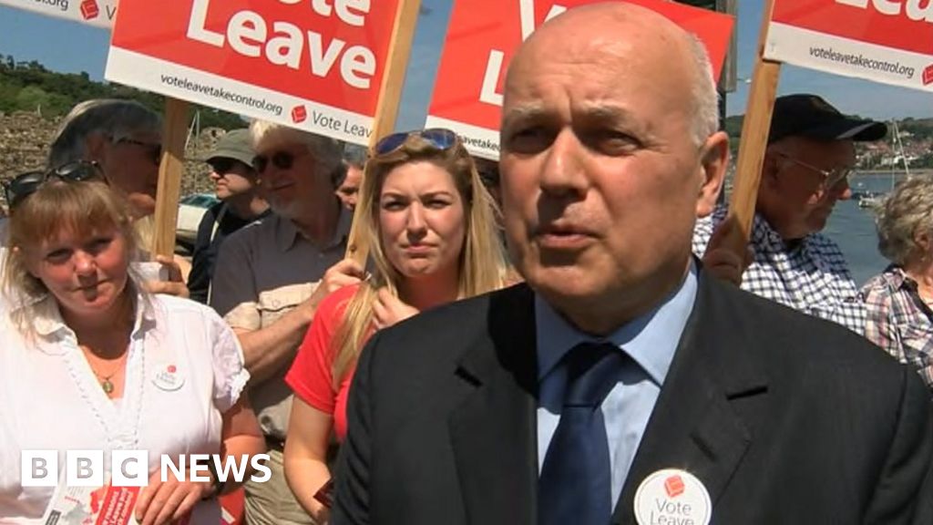 Iain Duncan Smith attacks 'London-centric' Labour - BBC News