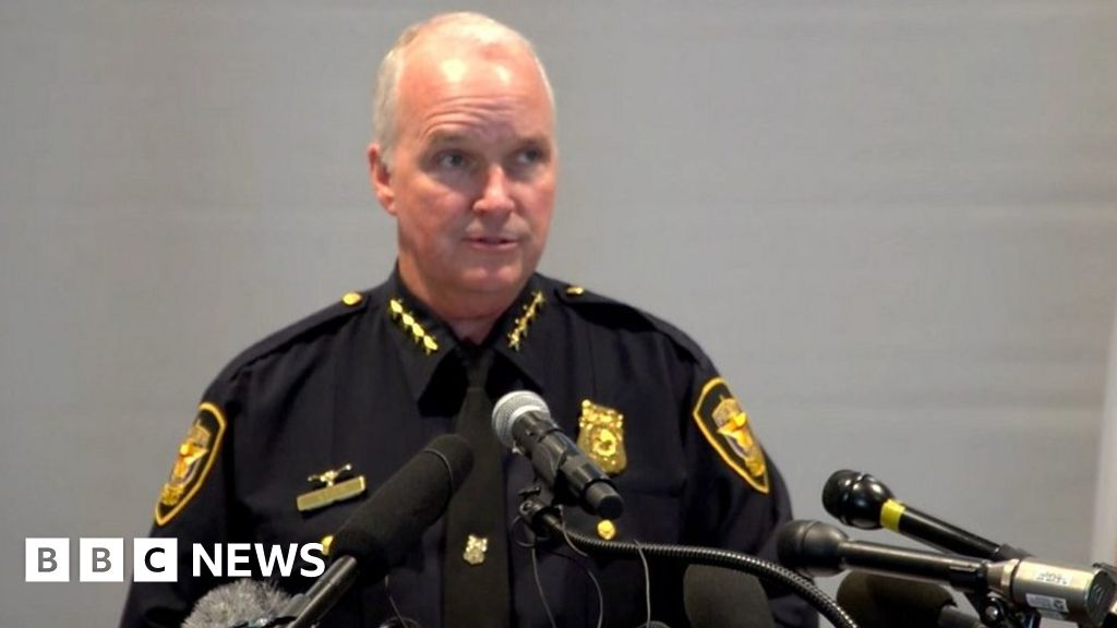 Fort Worth police chief's emotional press conference - BBC News