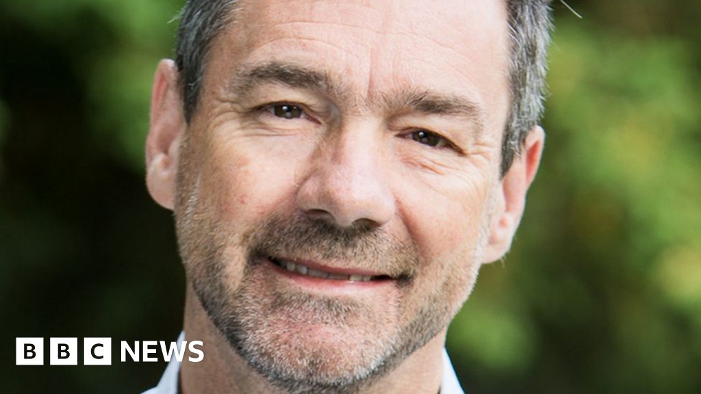 River sewage pipe plan a mistake, water firm boss says - BBC News