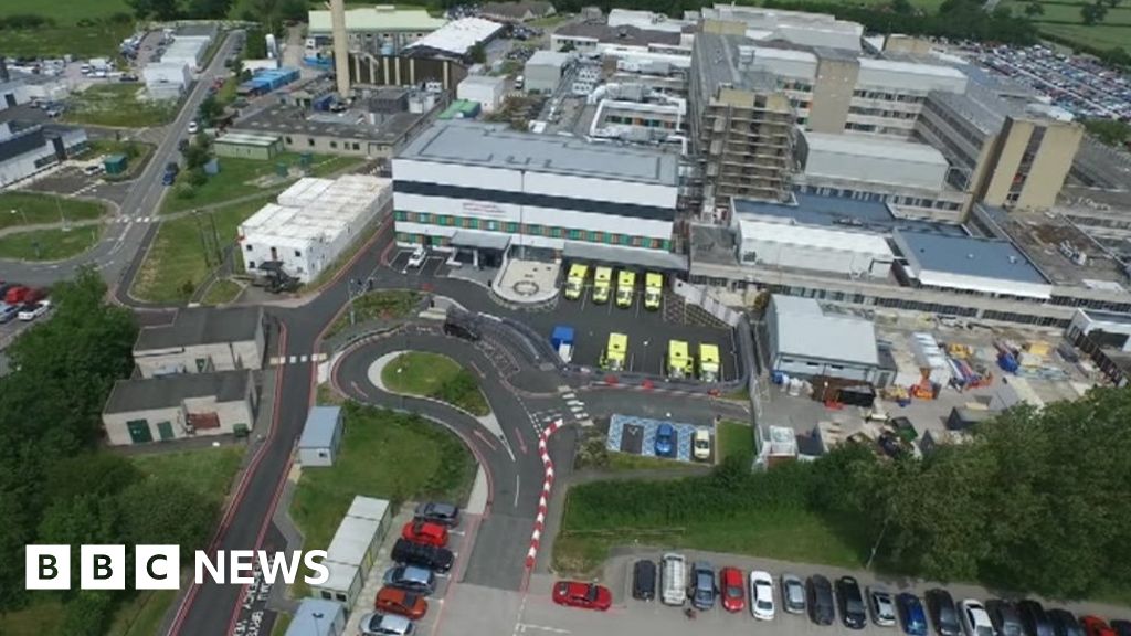 Glan Clwyd Hospital will be specialist vascular centre - BBC News
