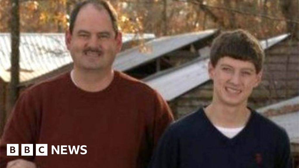 Alabama father and son die as their cars collide head on - BBC News