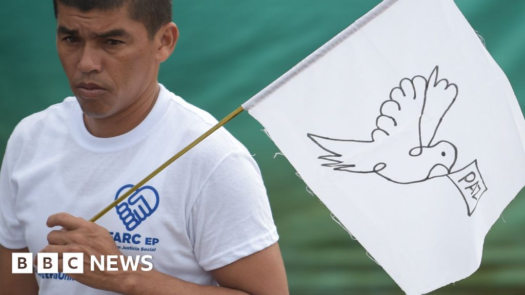 Colombia's Farc officially ceases to be an armed group