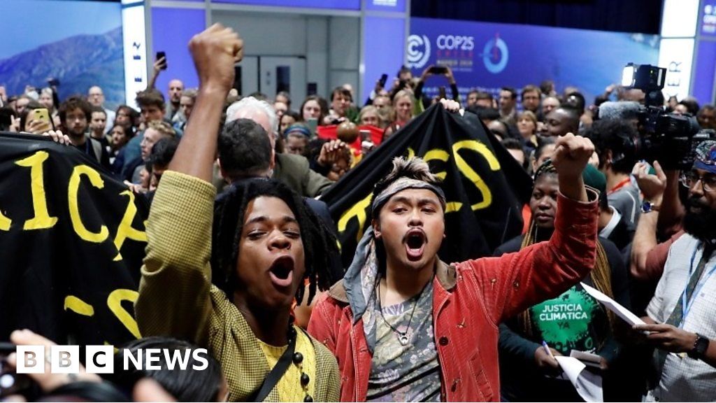 Climate change: Protesters stage sit in at UN climate talks