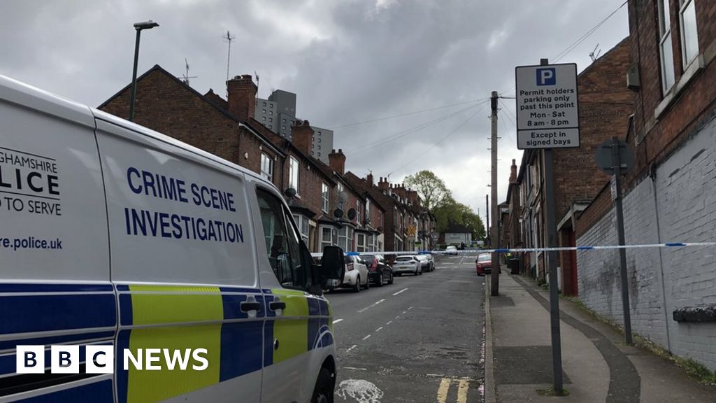 Sneinton: Arrests after man 'slashed' in attack - BBC News
