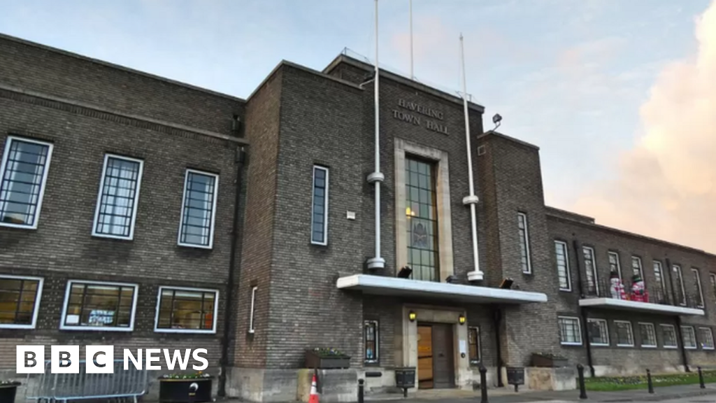 Havering Council: Children left at risk by council services - report ...