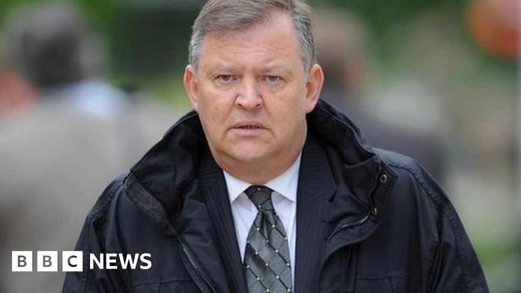 Ex-Warwickshire Police detective Paul Greaves cleared of £113,000 theft ...