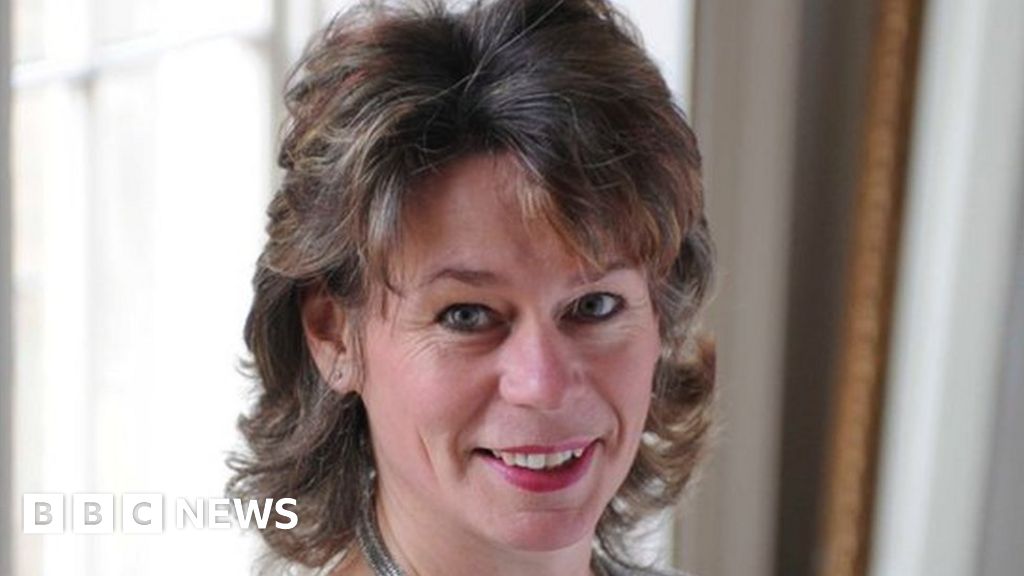 SNP considers reinstating Michelle Thomson - BBC News